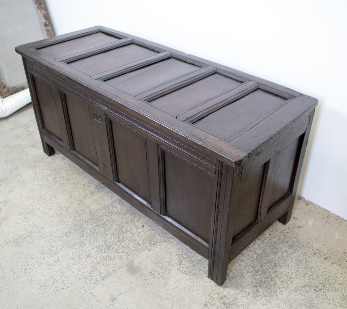 A Large 17th Century English Oak Coffer – The Vault Sydney